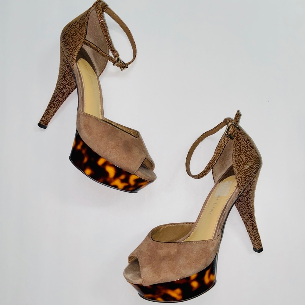 Tortoise, Tan & Gold Platform Heels - Gem